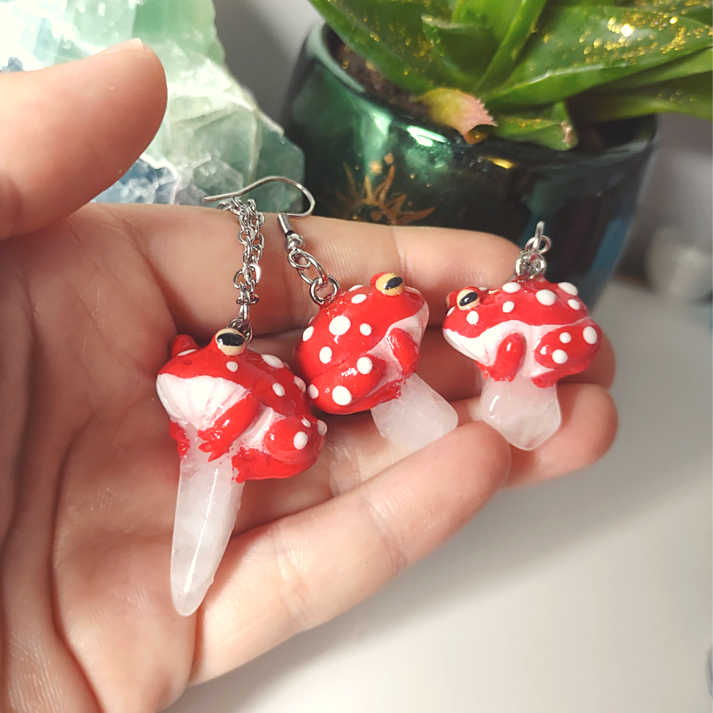 Toadstool Toad - Quartz – Gemstone Guardians